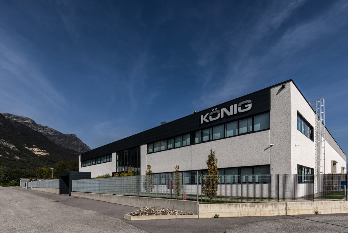 Contact König, the worldwide snow chain leader